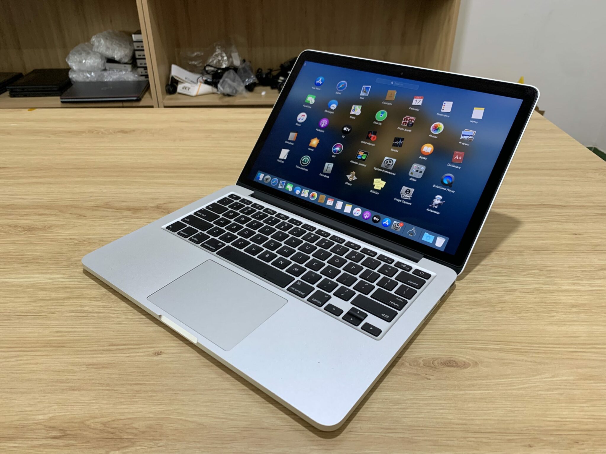 Macbook xách tay Mỹ chính hãng giá rẻ uy tín ⋆ COHOTECH.VN