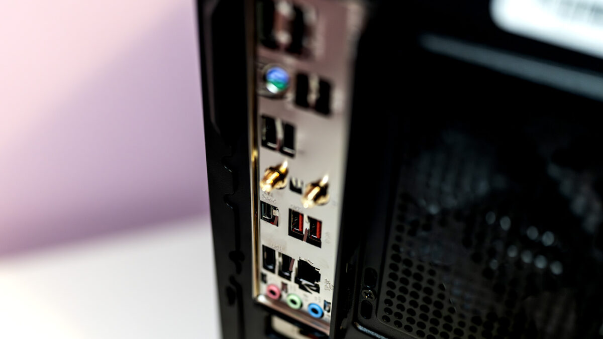 Đánh giá PC gaming ABS Cyclone Ruby: Tuyệt đỉnh đồ họa, mượt mà tối đa ...